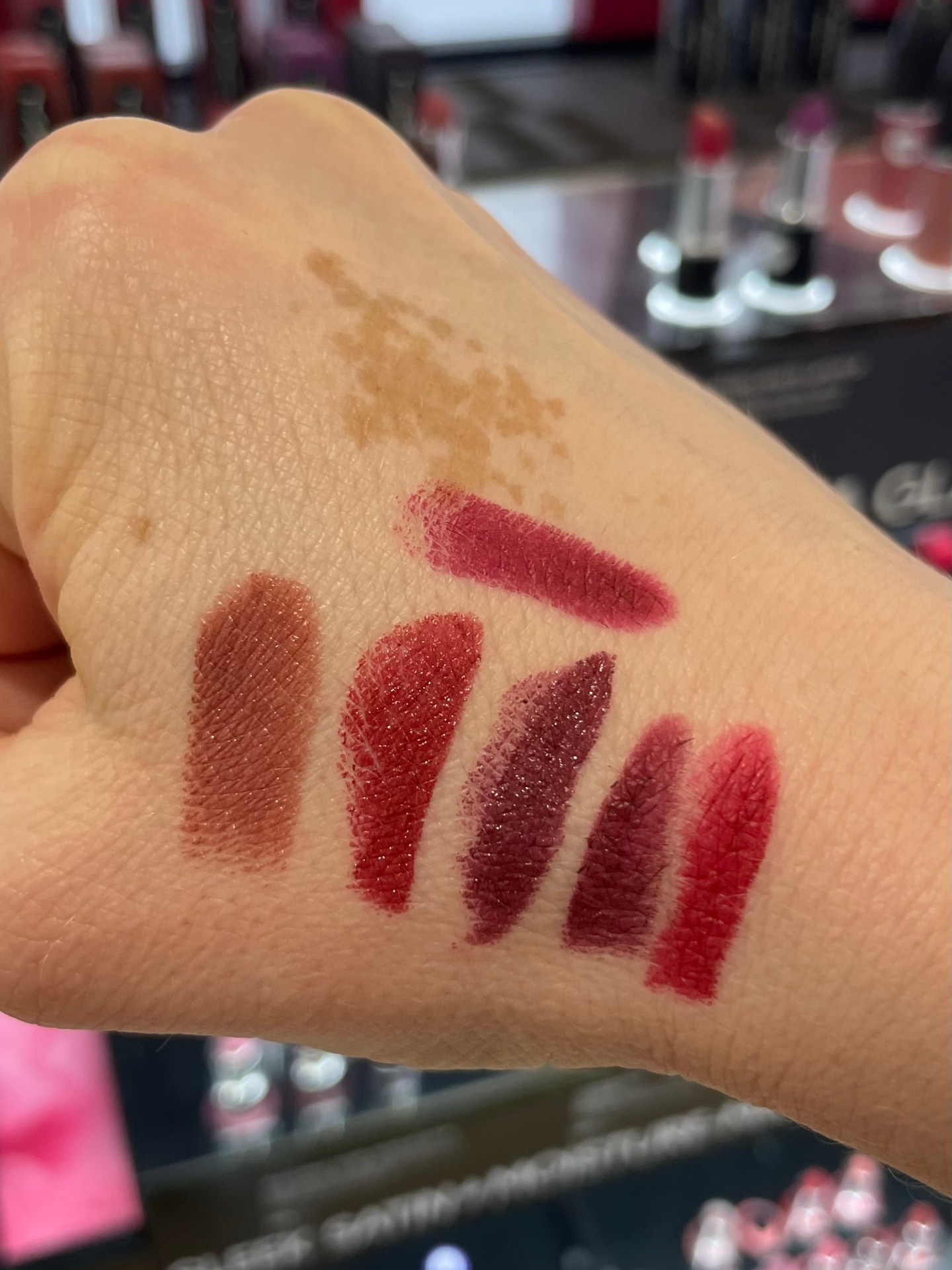 MAC MACximal Sleek Satin Lipstick in Guessing Game + Lots of MAC ...