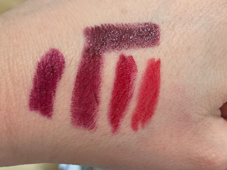 MAC MACximal Sleek Satin Lipstick in Guessing Game + Lots of MAC ...
